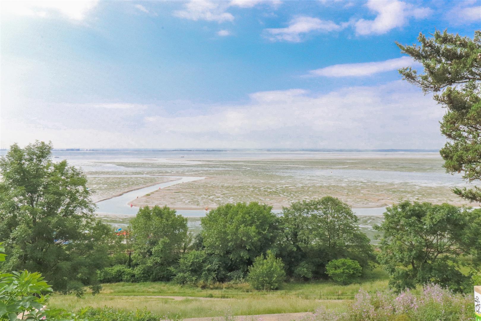 Appointmoor | Cliff Parade, Leigh-On-Sea